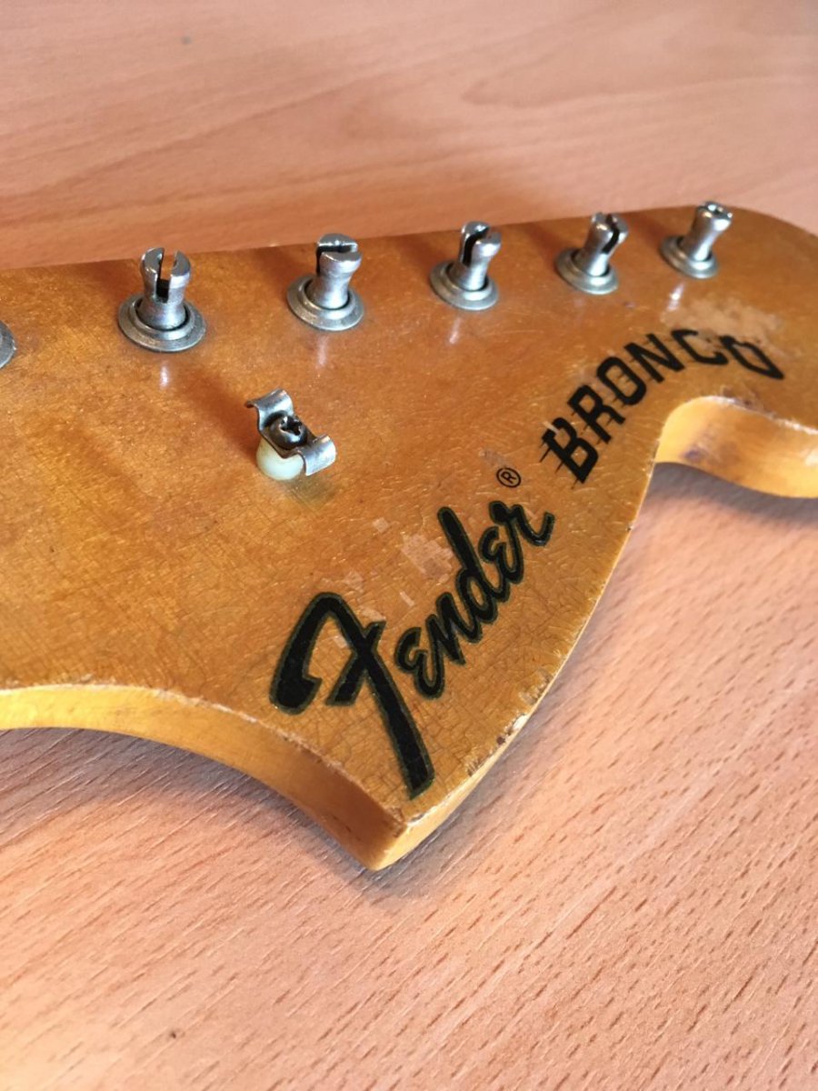 Fender Bronco 1967 original - Guitarras - Musiquiatra