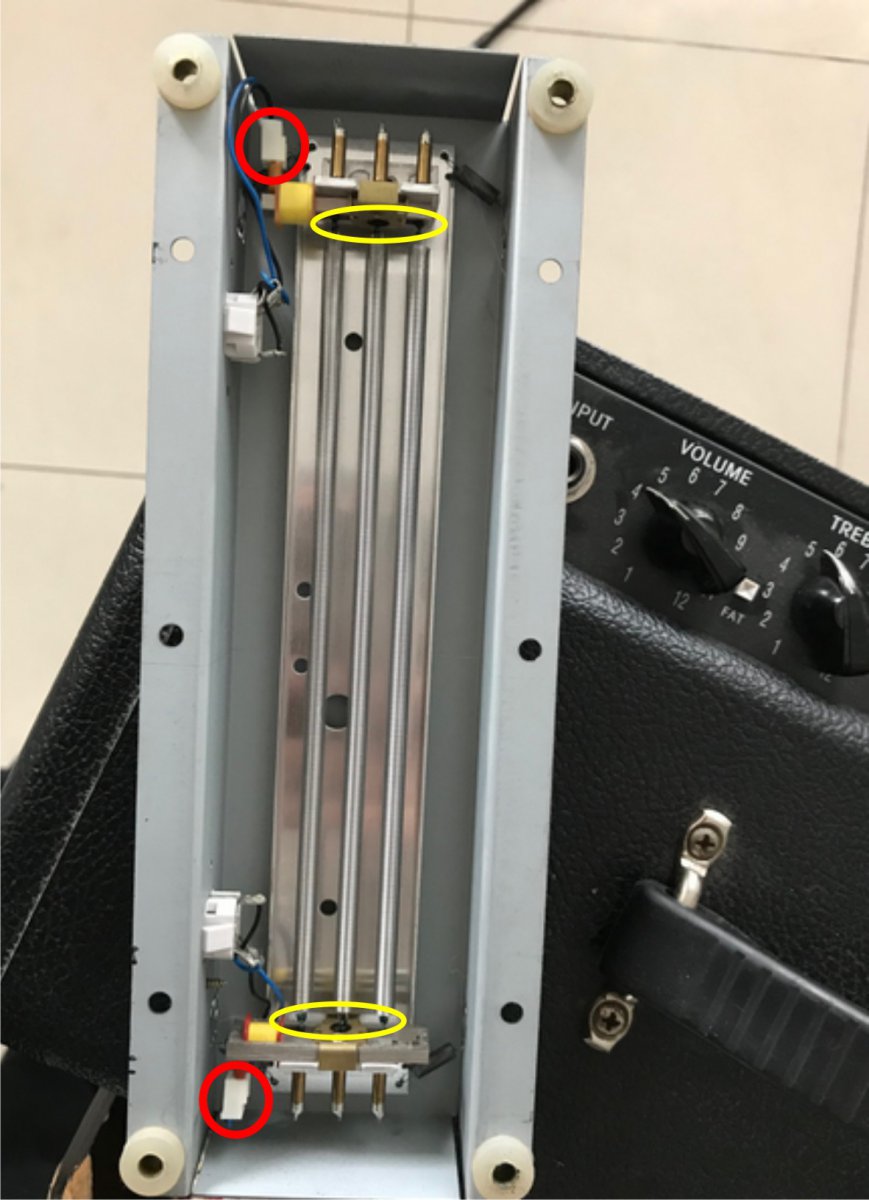 Cambio de tanque de reverb en Blues Junior iii - Construcción y ...