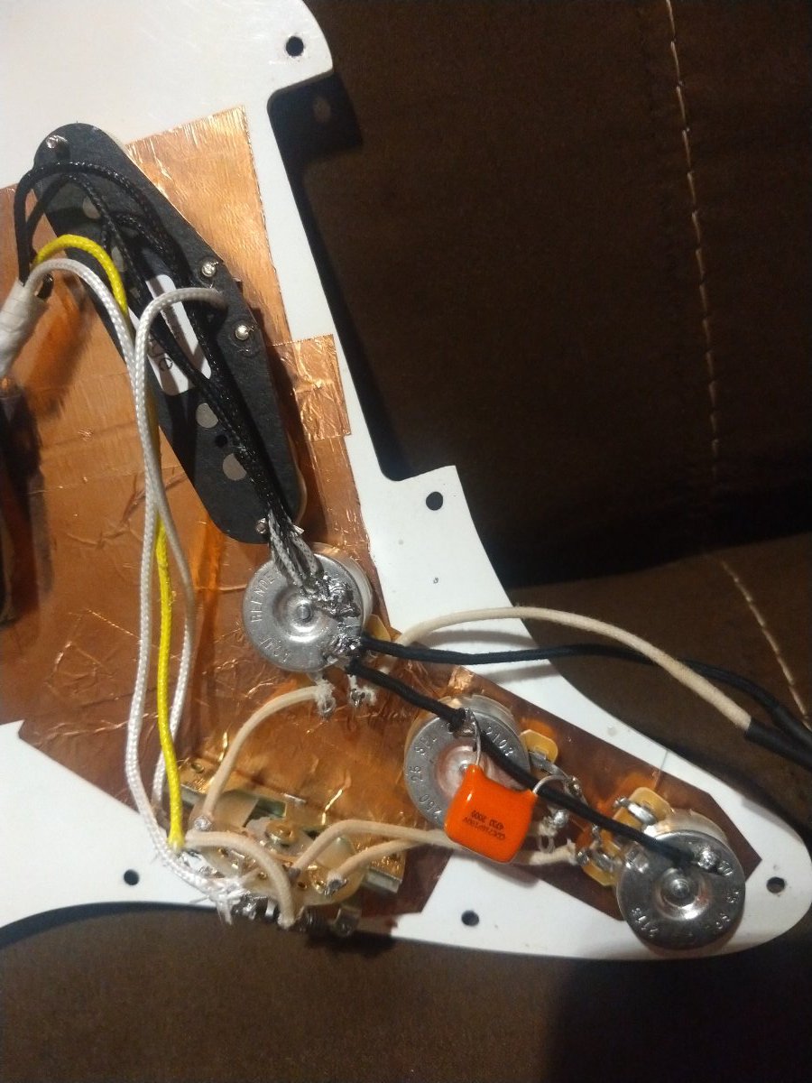 Problema cableado Stratocaster - Construcción y Reparación de ...