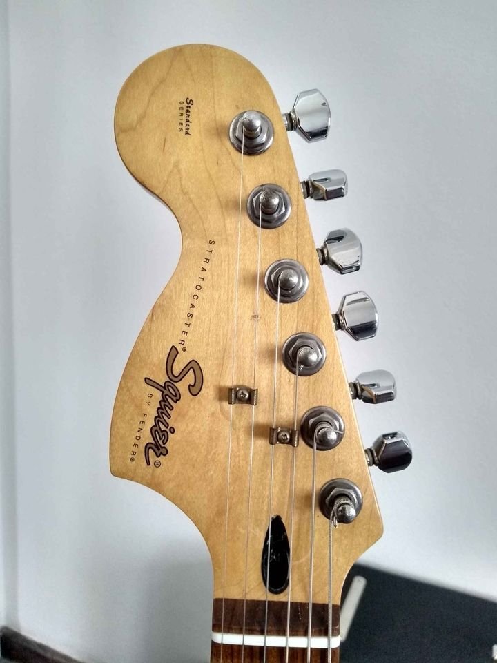 squier standard - Guitarras - Musiquiatra