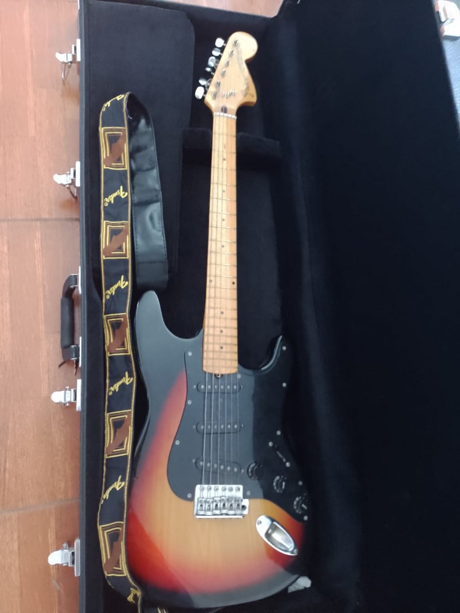 Faim stratocaster 1979 - Guitarras - Musiquiatra