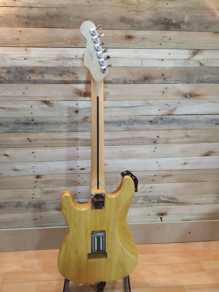 Viola Rara: Fender Korea Lite Ash - La conocen? - Guitarras - Musiquiatra