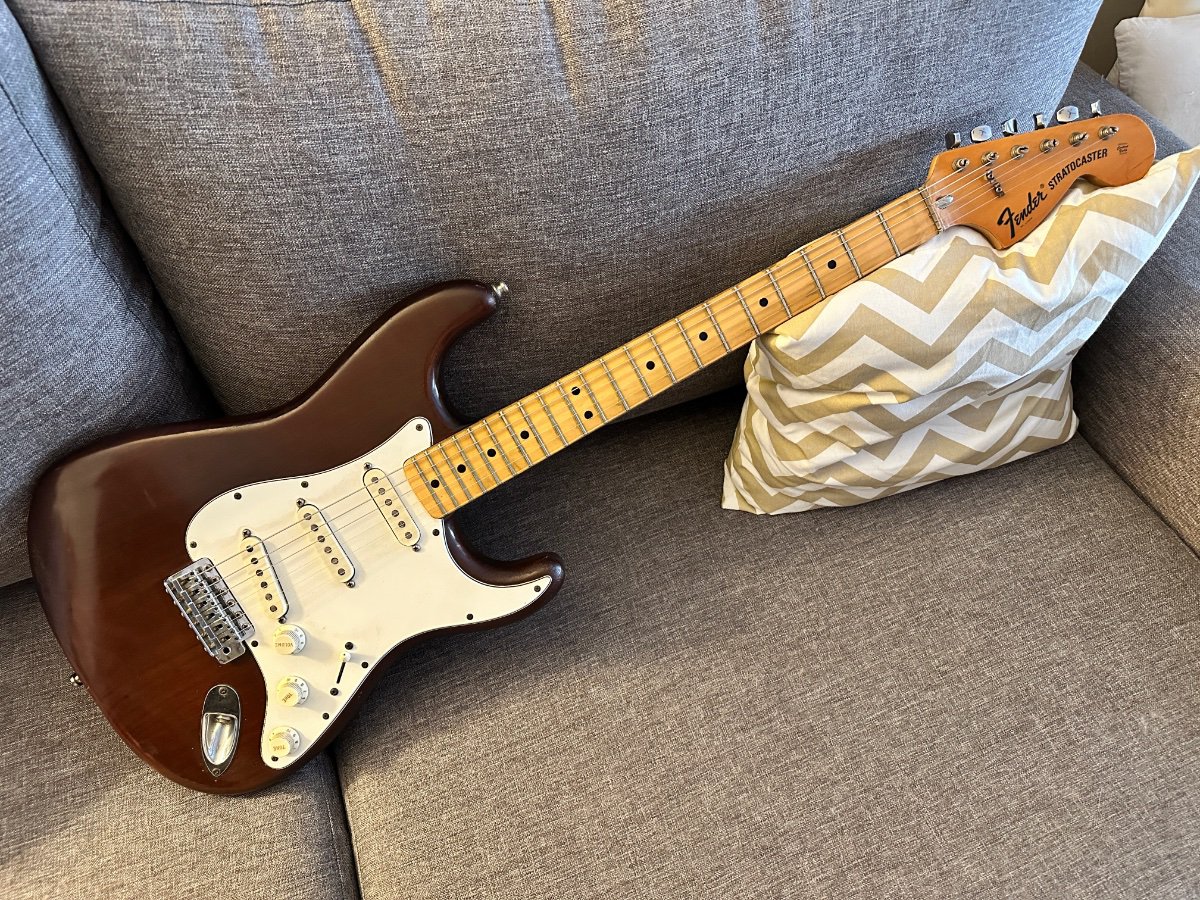 Top Five de guitarras feas de marcas famosas - Charlando con APS ...